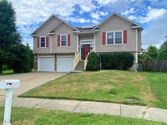 7104 E 163rd Ter, Belton, MO 64012