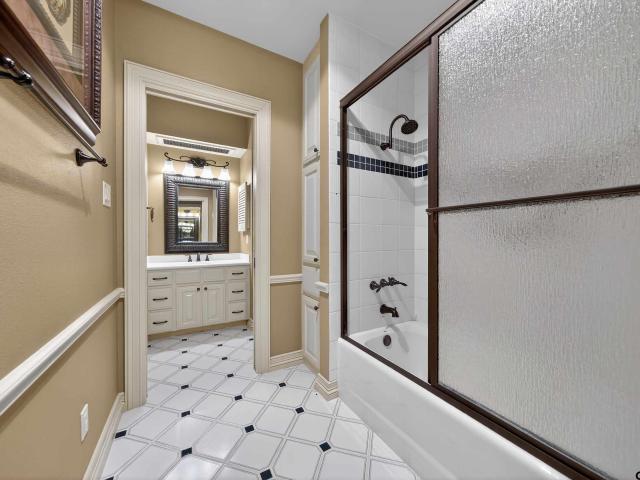 7104 Gleneagles Dr, Tyler, TX 75703 | MLS #26002 | Compass