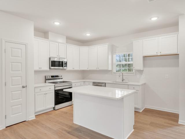 7104 Hall Rd