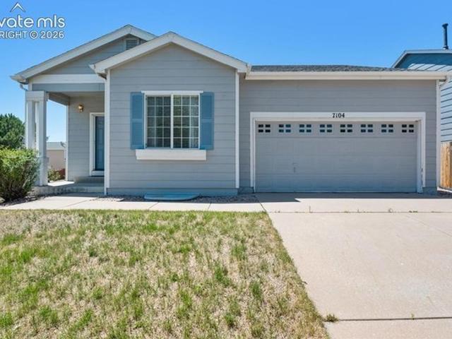 7104 Prairie Wind Dr, Colorado Springs, CO 80923