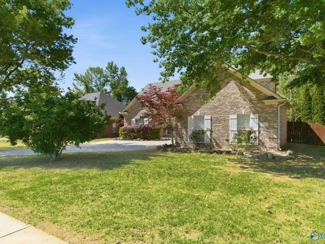 7104 Tull Water Dr SE, Owens Cross Roads, AL 35763