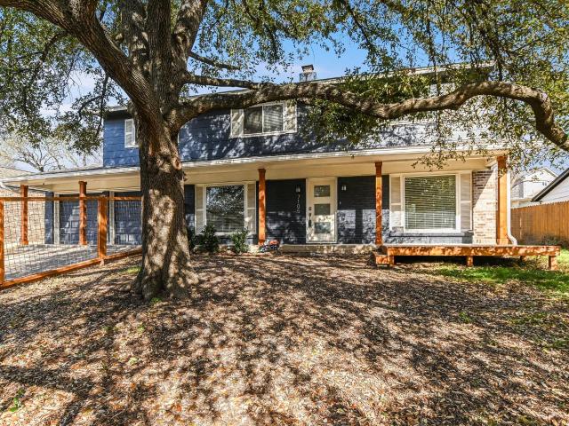 7105 Meadowood Dr