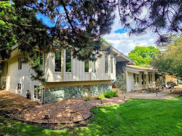 7105 Gleason Rd, Edina, MN 55439