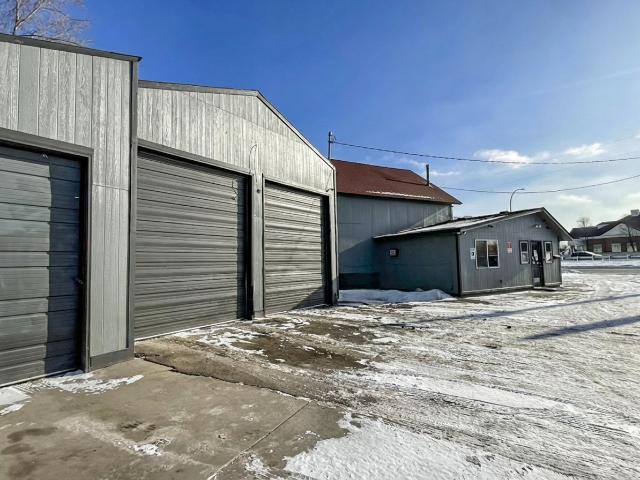 7105 Highway 10 NW