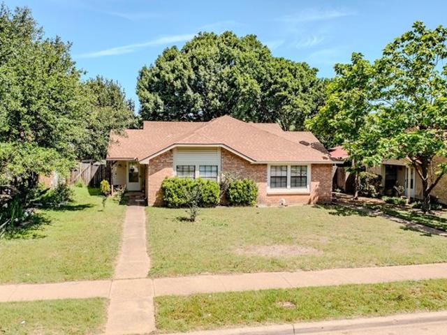 7105 Pineberry Rd, Dallas, TX 75249