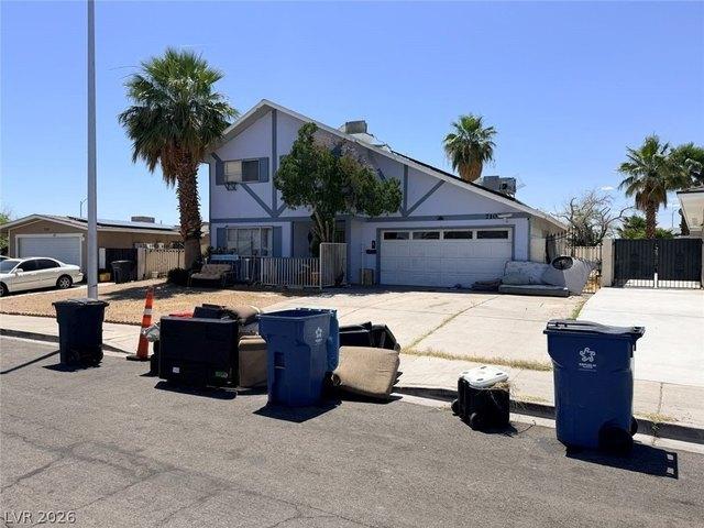 7105 Pinelake Rd, Las Vegas, NV 89145