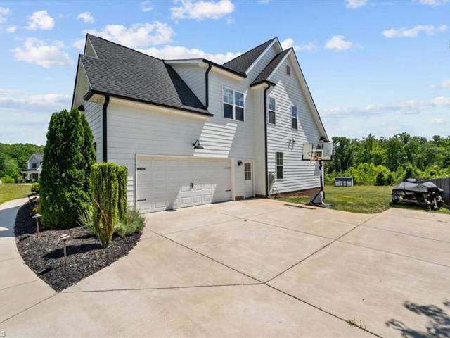 7105 Rae Farms Way