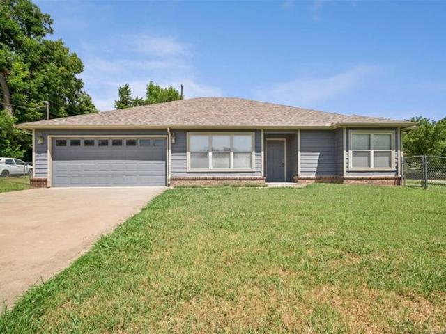 7105 W 26th St, Tulsa, OK 74107