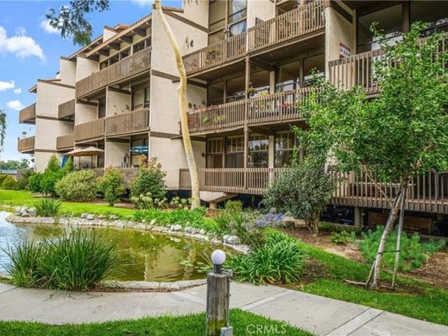 7106 Marina Pacifica Dr S, Long Beach, CA 90803
