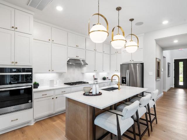 7106 Carriage Light Drive