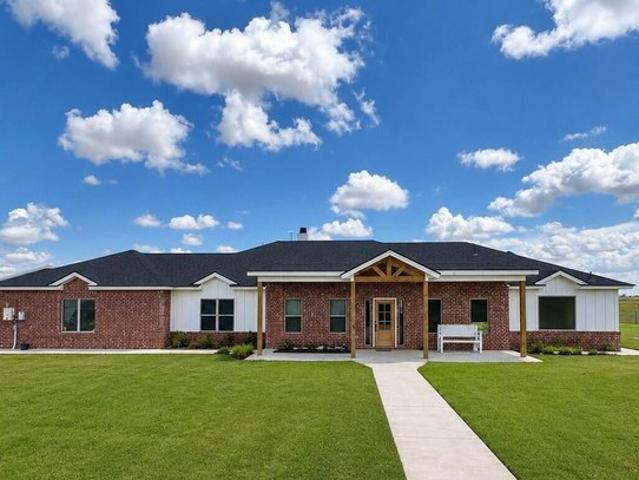 7106 E FM 1729 Rd, Idalou, TX 79329