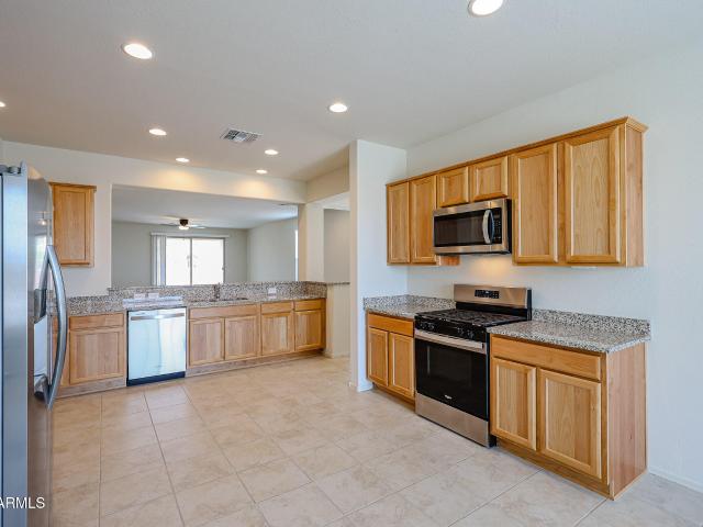 7106 W Hedge Hog Place