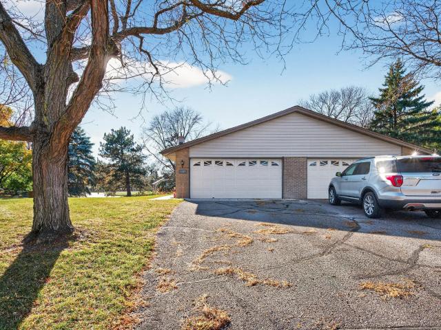 7107 Robinwood Bay, St. Paul, MN 55125 | MLS #6813 | Compass