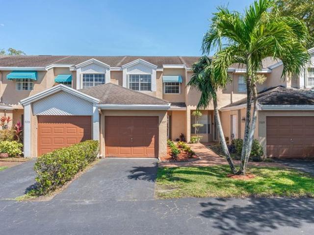 7107 Woodmont Way, Tamarac, FL 33321