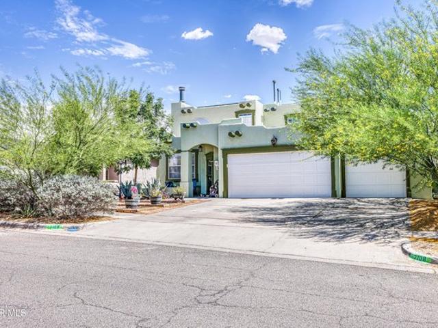 7108 Canyon Run Dr, El Paso, TX 79912