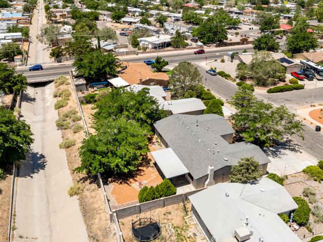7108 Coulson Drive NE