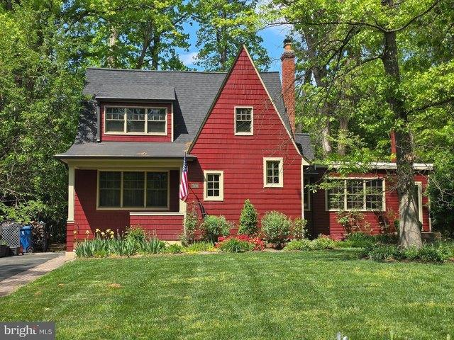 7108 Larrlyn Dr, Springfield, VA 22151