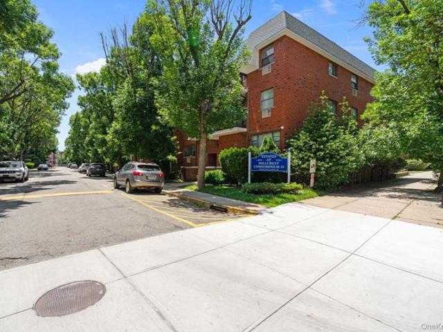 7108 Sutton Pl Apt 1, Fresh Meadows, NY 11365