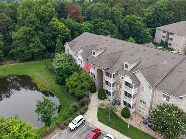 7108 W Friendly Ave, Greensboro, NC 27410