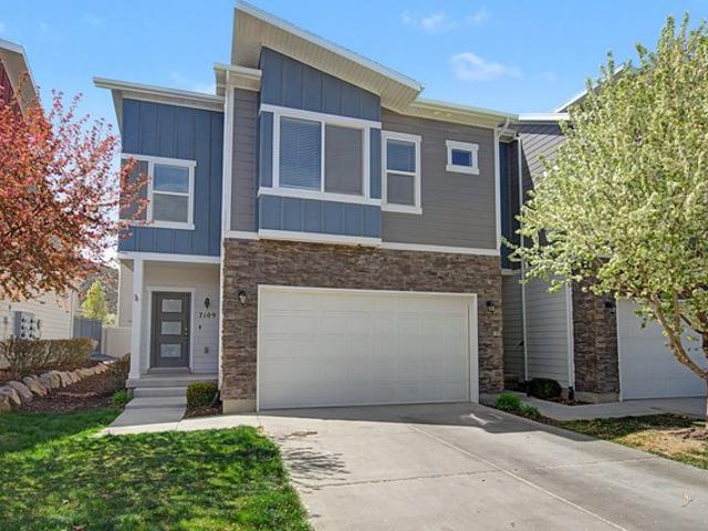7109 N Mountain Field Dr, Eagle Mountain, UT 84005