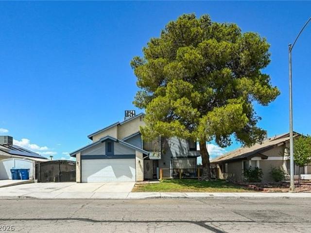 7100 Mountain Moss Dr, Las Vegas, NV 89147