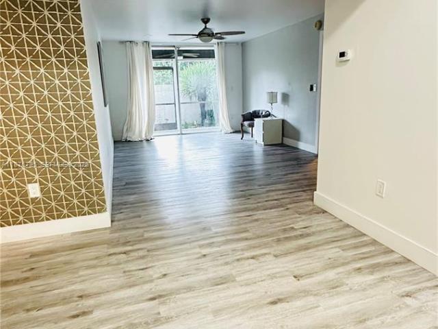 7100 NW 17th St, Unit 111, Plantation, FL 33313 | MLS #A11875