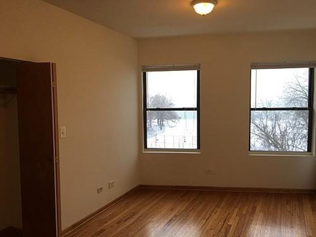7100 North Sheridan 1 Bedroom Apartment for Rent at 7100 North Sheridan Road, Chicago, IL 60626 Rogers Park