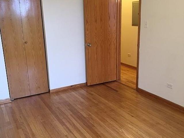 7100 North Sheridan 1 Bedroom Apartment for Rent at 7100 North Sheridan Road, Chicago, IL 60626 Rogers Park
