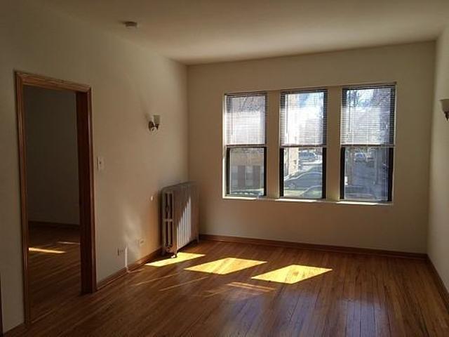 7100 North Sheridan 1 Bedroom Apartment for Rent at 7100 North Sheridan Road, Chicago, IL 60626 Rogers Park