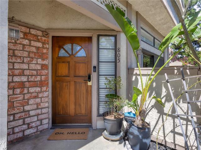 7100 Balboa Boulevard 805