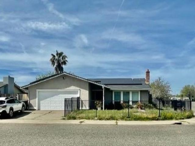 7100 Hayward Dr, Sacramento, CA 95828