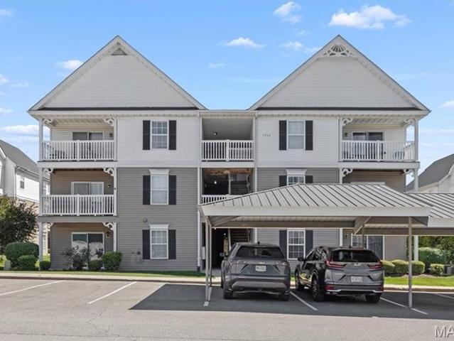 7100 Spring Creek Ln, O'Fallon, MO 63368