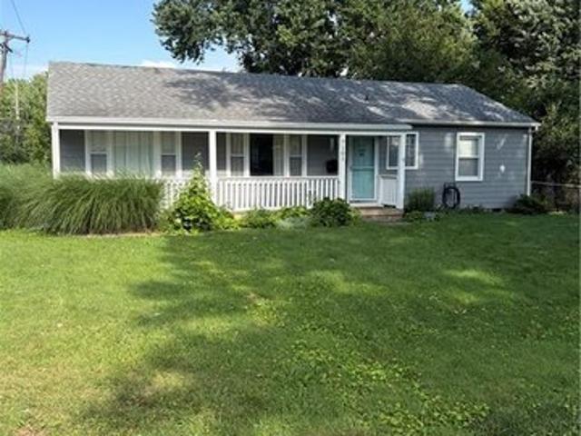 7101 Maple St, Overland Park, KS 66204