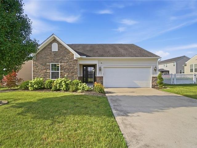 7101 Bluestream Dr, Tipp City, OH 45371
