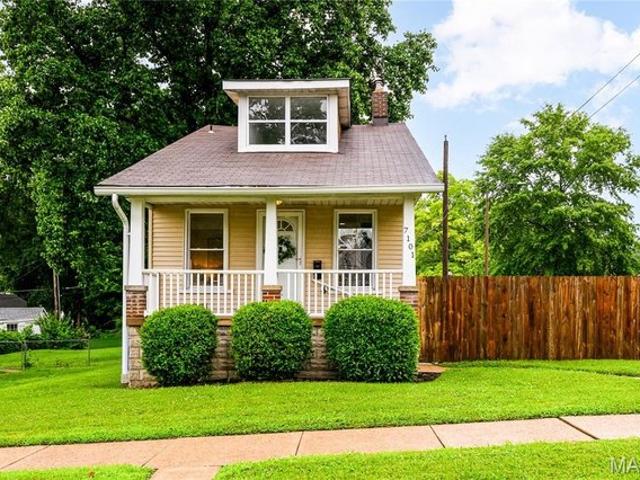7101 Lindenwood Pl, Saint Louis, MO 63109