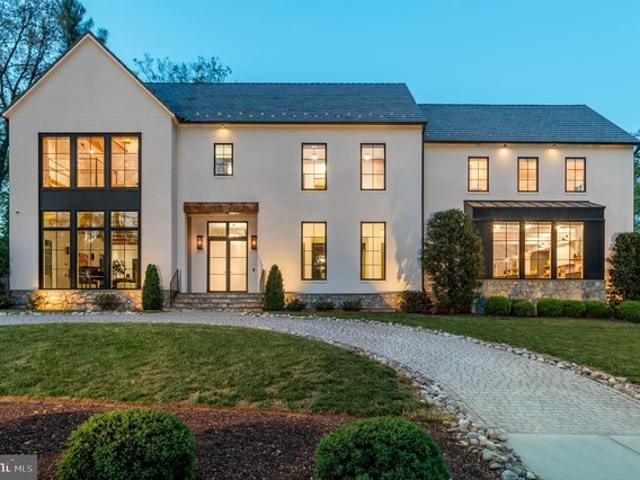 7101 Longwood Dr, Bethesda, MD 20817