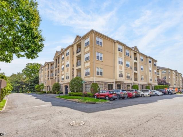 7101 Ravenscroft Rd