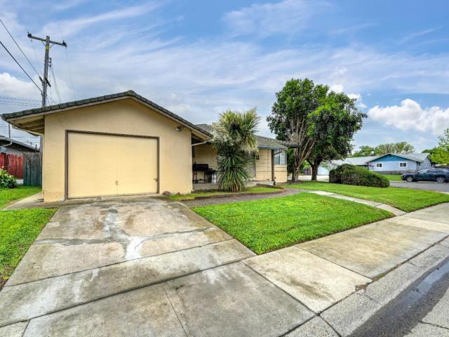 7101 21st St, Sacramento, CA 95822 | MLS #226040 | Compass
