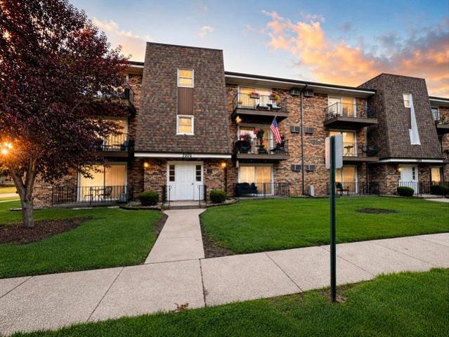 7101 98th St Apt 301, Chicago Ridge, IL 60415