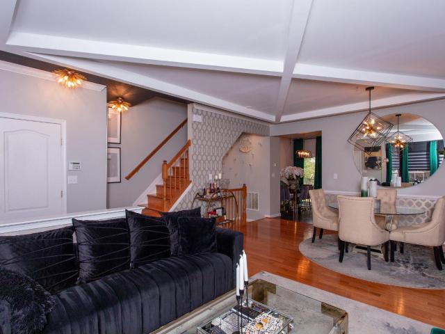 7102 Mad Anthony Court