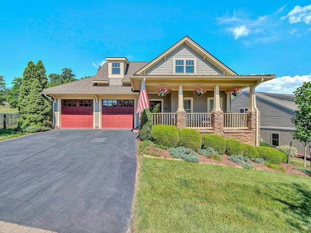 7102 Linn Cove Ct, Roanoke, VA 24018