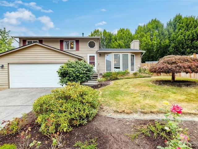 7103 Church Creek Cir NW, Stanwood, WA 98292