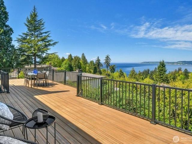 7103 th St SW, Edmonds, WA 98026