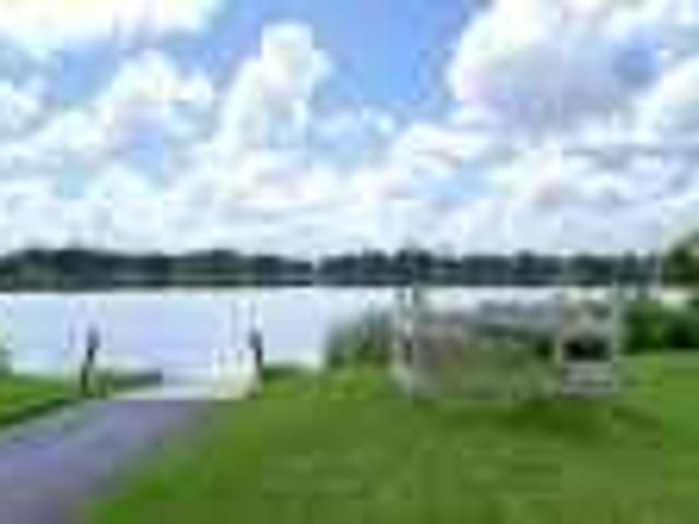 $710 / 1br May is free, very beautiful lake UCF