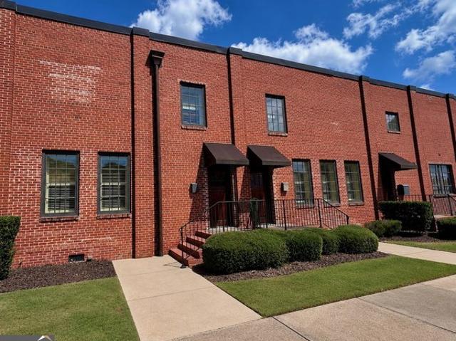 710 4th Ave, West Point, GA 31833