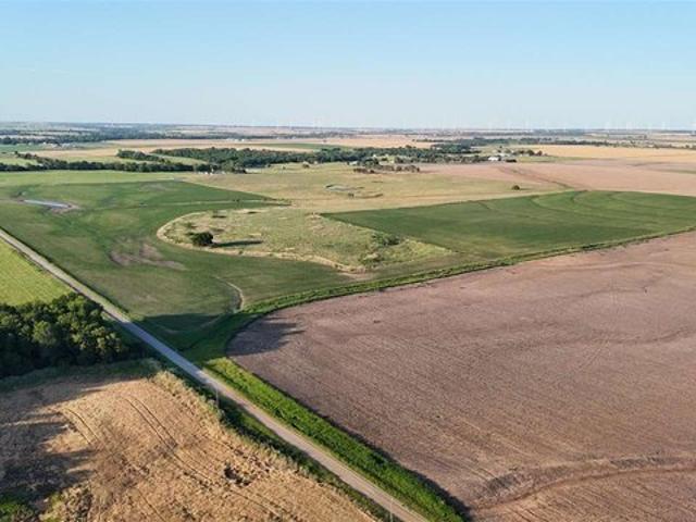 710 898 W Tower Rd, Ponca City, OK 74601