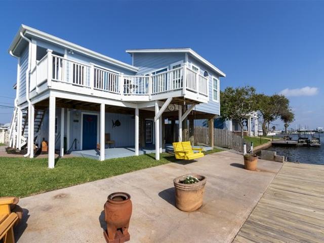 710 91st St, Galveston, TX 77554