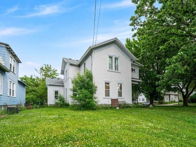710 Ceape Ave, Oshkosh, WI 54901