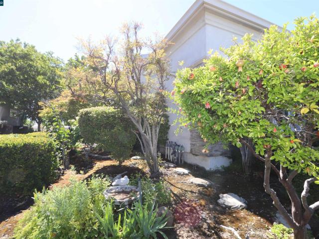 710 Central Park Pl