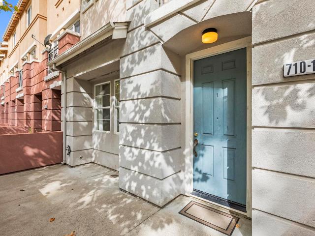 710 City Walk Pl 1